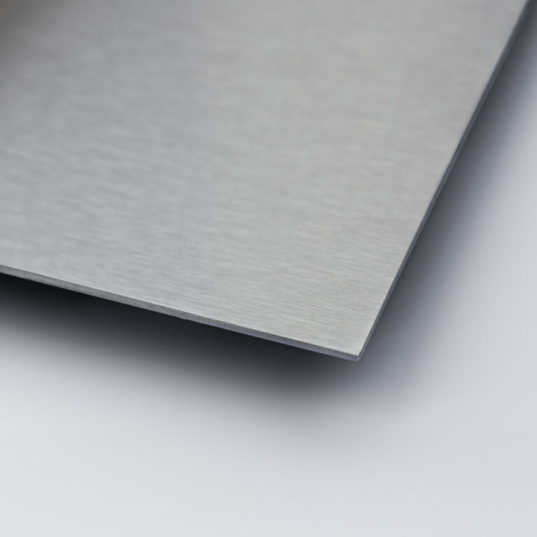 Maßgefertigte Bleche und Rohre für Ihr Projekt – Steel Buddy